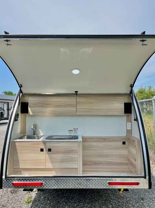 Expedition 6 Foot Pop up Pickup Truck Camper - Durable & Spacious