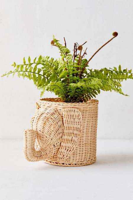 High Quality Natural Rattan Elephant Basket With Lid Wicker Handicraft ...