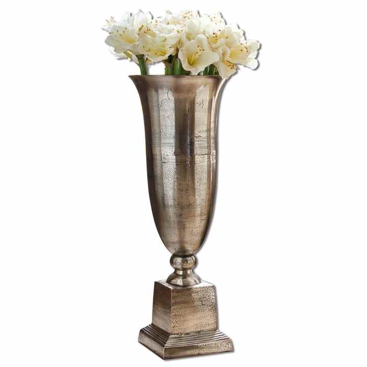 Stylish Design Handmade Decoration Metal Casted Flower Vase Wholesale ...