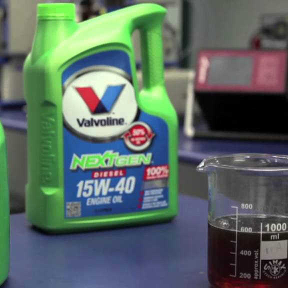 Used Motor Engine Oil In Bulk at best price | Used Engine Oil Recycling ...