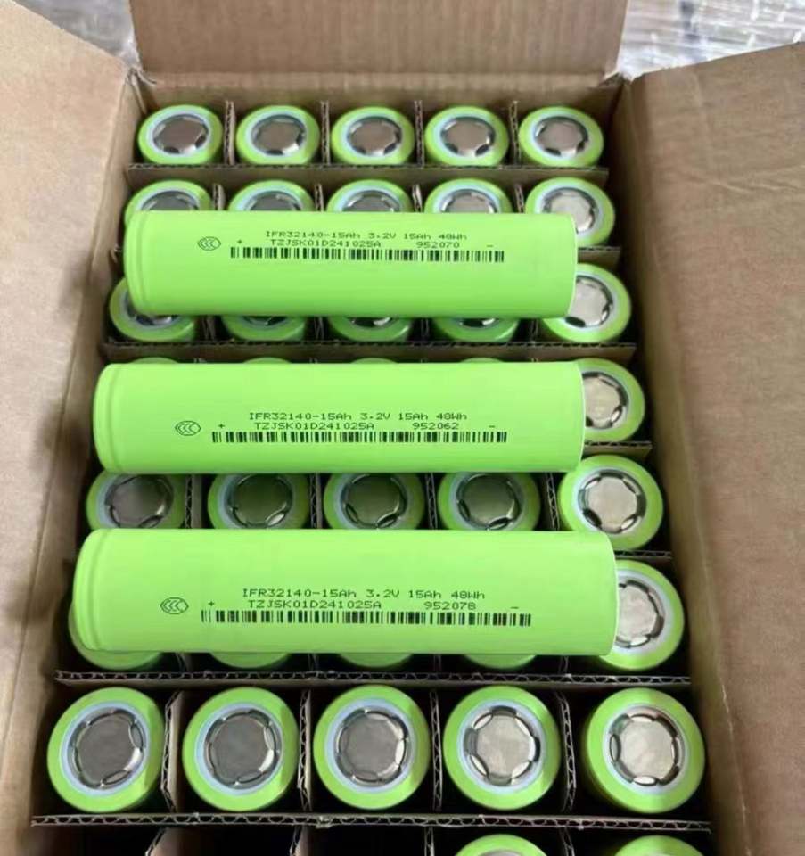 15Ah 32140 LiFePO4 Lithium Battery Cell | Cylindrical 3.2V Rechargeable ...