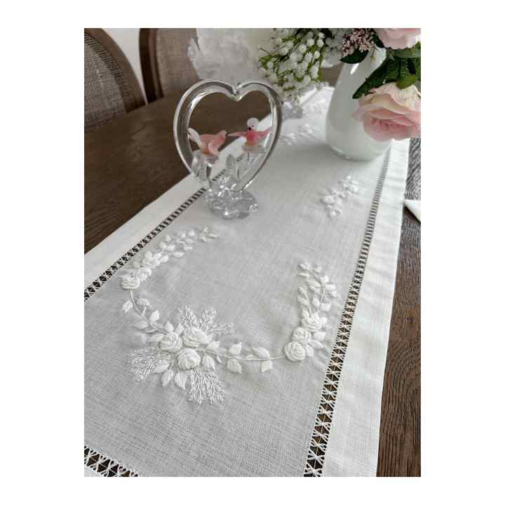 White Rococo Embroidered Antique Linen Linen Runner and Napkin Set (3 ...