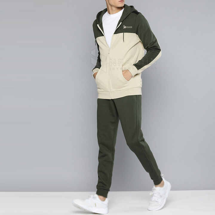 Stylish Slim Fit Men Tracksuit Outdoor Use Men Tracksuit Made In ...