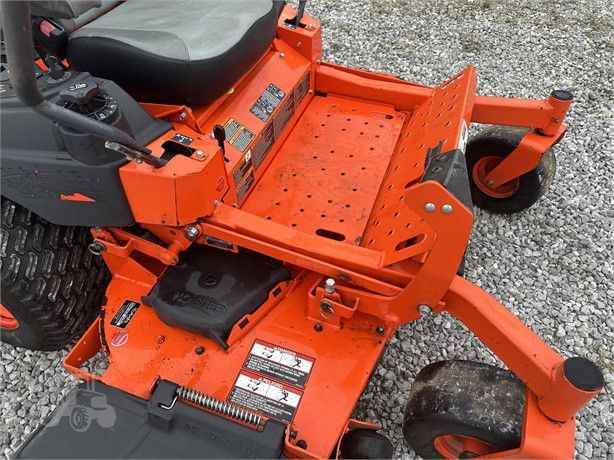 Kubota 360 Pro-Turn 24 HP Gasoline Riding Lawn Mower, OEM | Wholesale