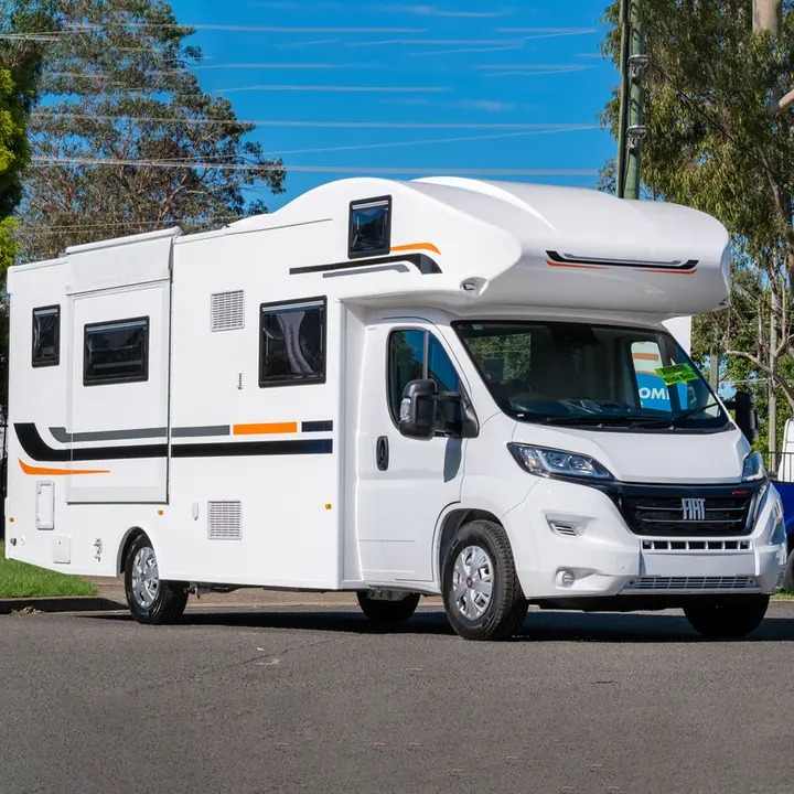 Luxury 4x4 Petrol RV Camper Motorhome - 6 Seats & Fiberglass