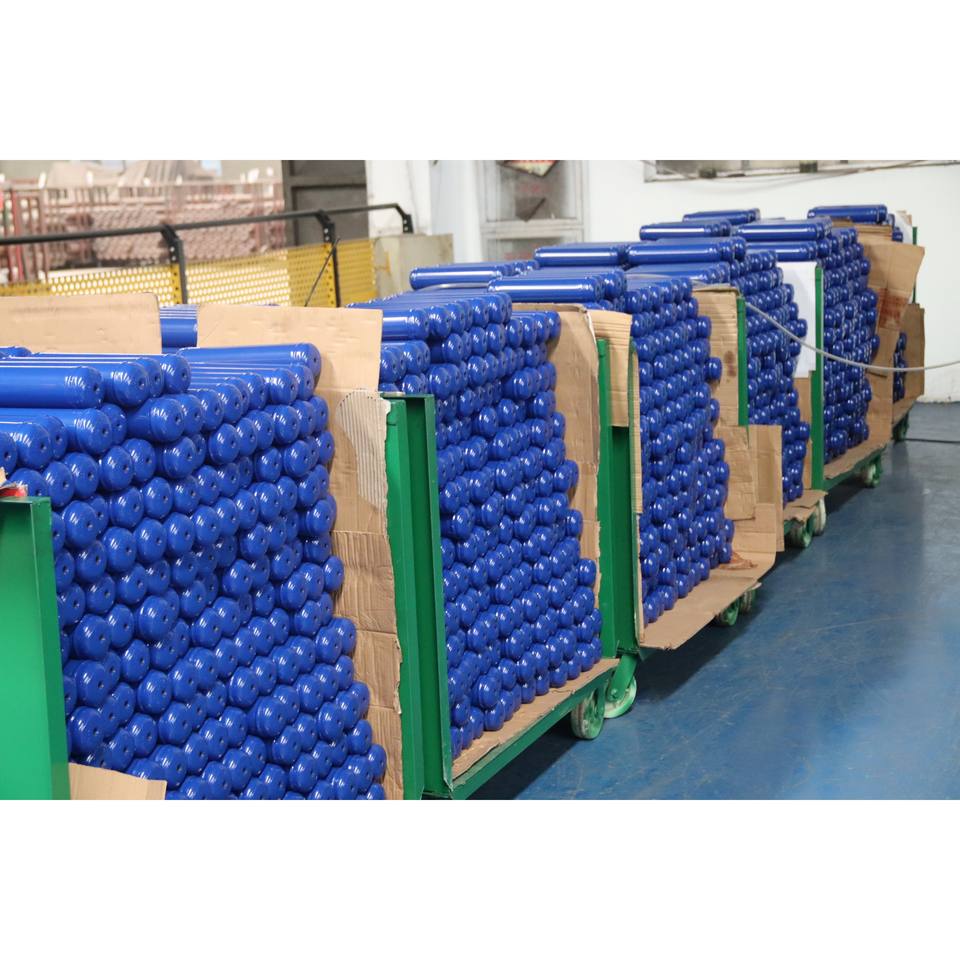 N2O Gas Cylinders 0.6 to 3.3 Liters Capacity Filled or Empty Bottles ...
