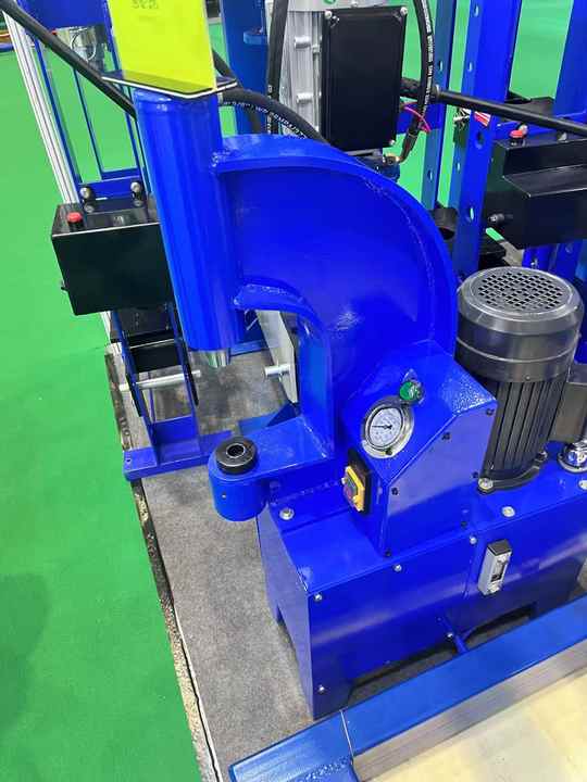 Truck Brake Shoe Riveting Machine Hydraulic Brake Lining Rivet Machine ...
