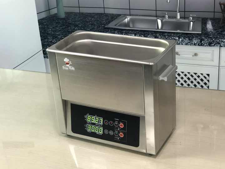 Innovative 6L Sous Vide Cooker - Even Heated, Tasty Results
