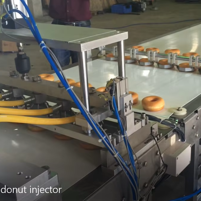 Yufeng Donut Top Filling Machine Vertical Automatic Cream Injector ...