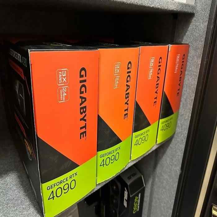 Gigabytes RTX 4090 WINDFORCE 24GB - Premium Graphics Card