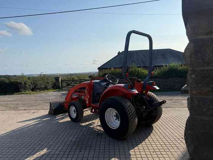 KIOTI CK25 25HP 4WD Compact Tractor with KL130 Loader| Alibaba.com