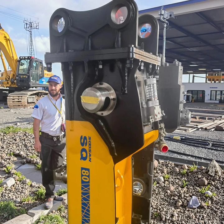 Hydraulic Breaker SQ80 Box Type Silence with Auto Grease System & Anti ...