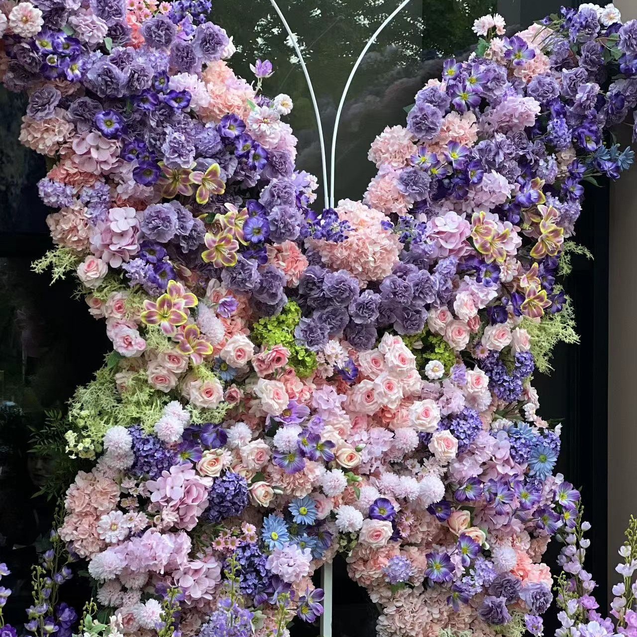 How to Choose the Best Butterfly Flower Arch for Your Event