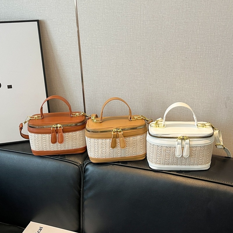 Trendy Contrasting-Color Straw Makeup Box Bags Womens 2026 New Stylish ...
