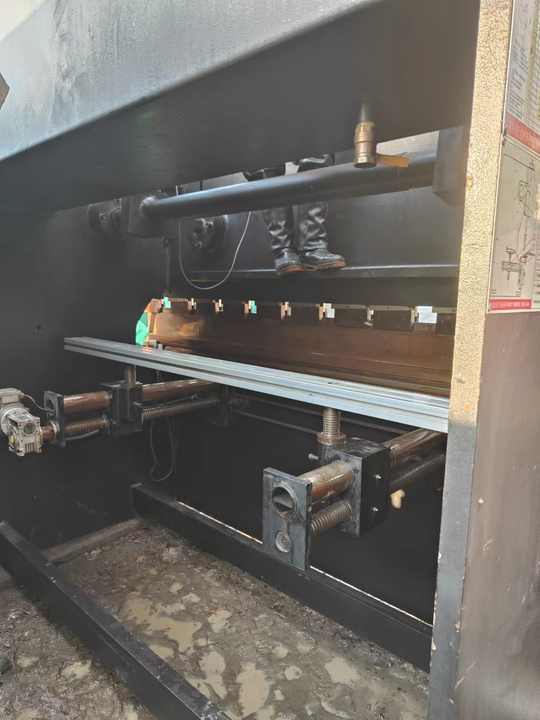 Second Hand Hydraulic Press Brake Machine - Competitive Price