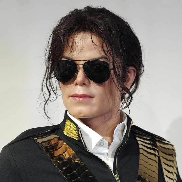 Lifelike Michael Jackson Life-size Resin Wax Sculpture - Customized OEM