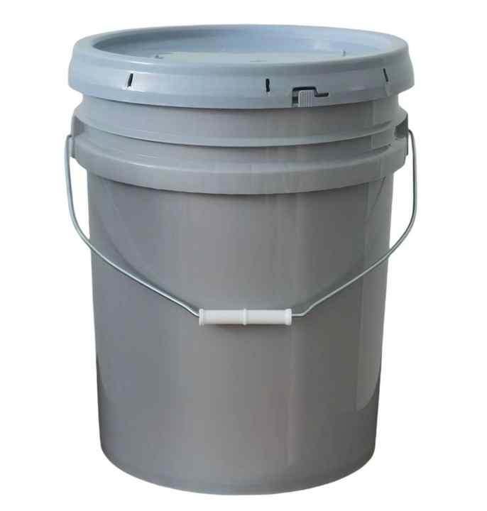 Empty bucket with lid store