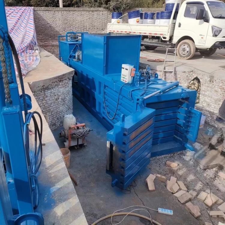 Automatic Hydraulic Horizontal Strapping Baler for Bottles