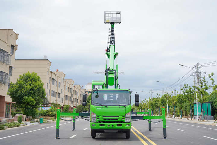 Isuzu High-Altitude Operating Trucks 32m 36m Aerial Work Truck Platform ...