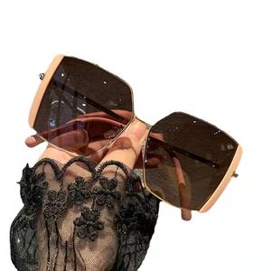 Stylish Protection with UV-Blocking okey sunglasses for Every Occasion