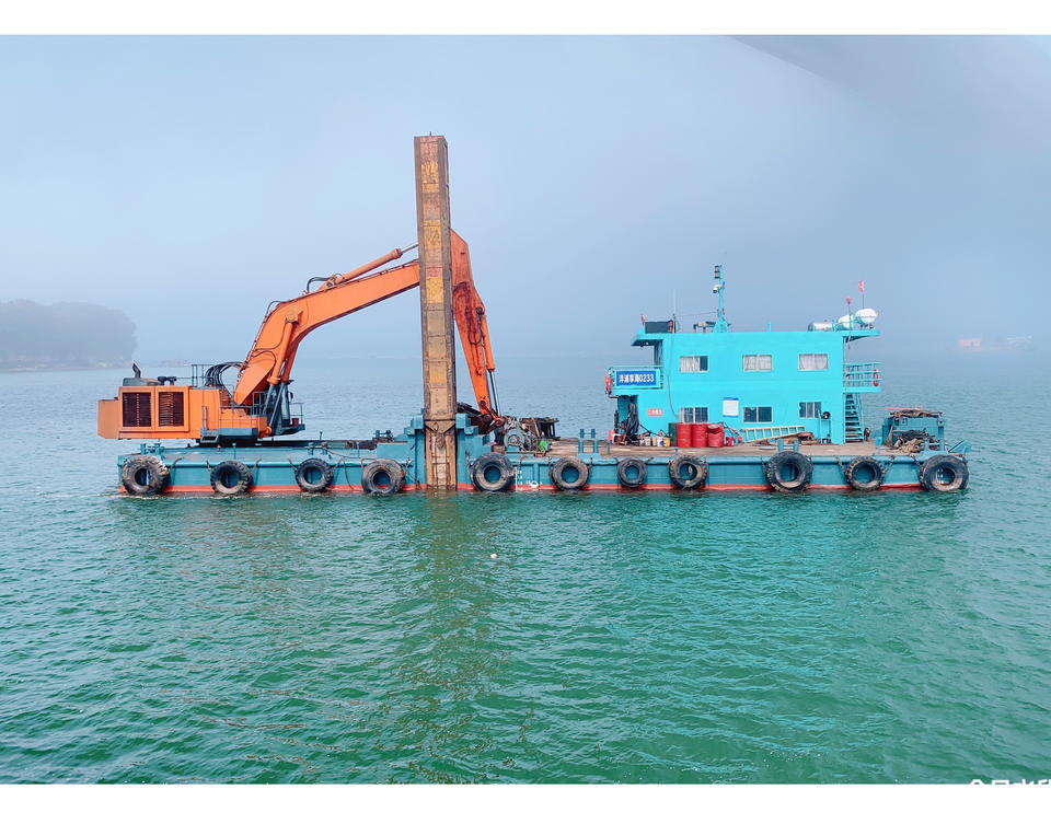 Heavy Duty 120 Ton Backhoe Dredger Boat for River Canal Dredging Steel ...
