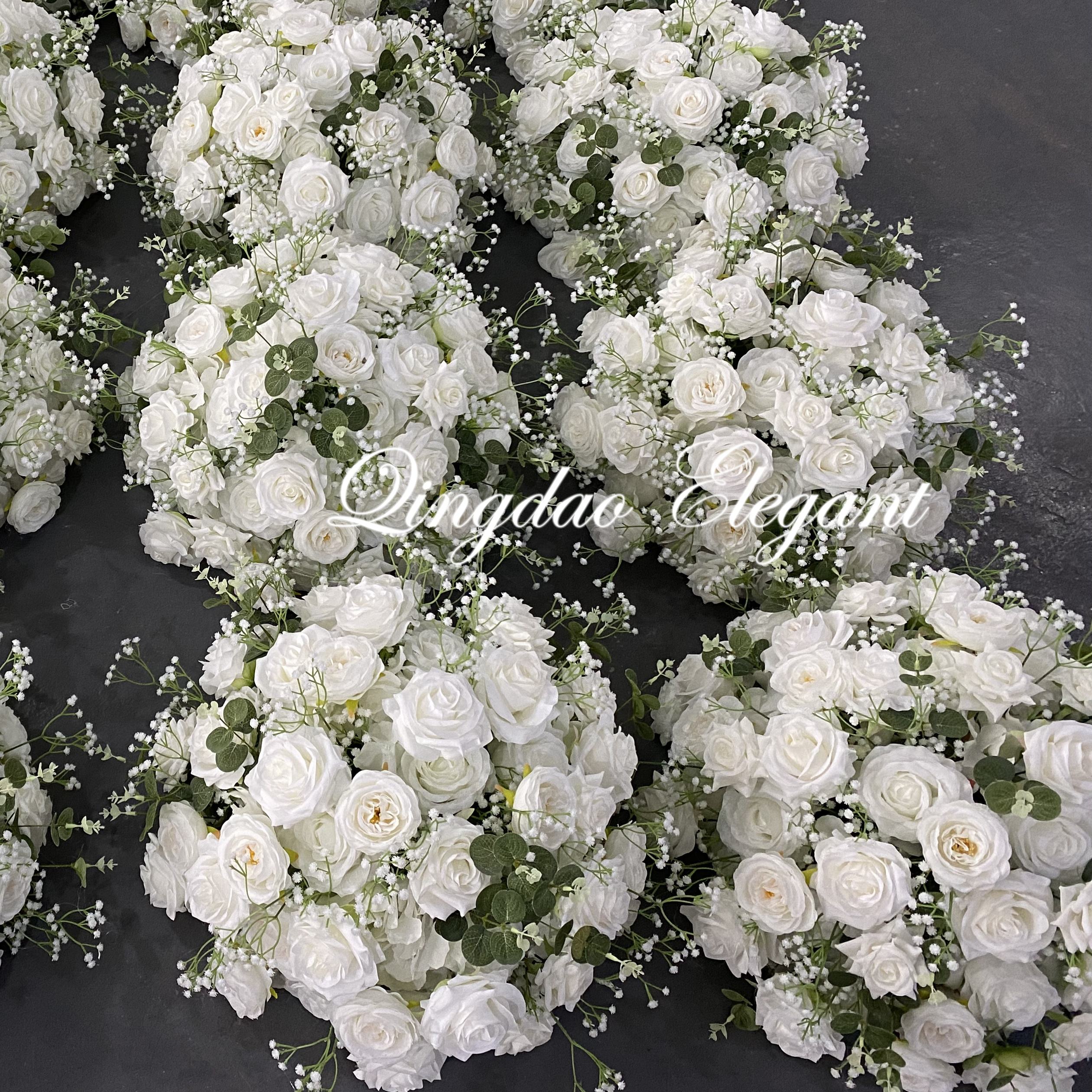 How to Choose the Best Table with Dark Green Greenery and White Flowers