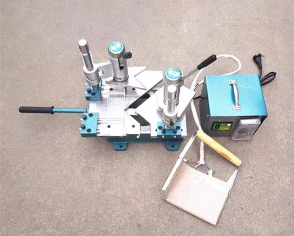 Made in China Upvc Portable Corner Welding Machine for Windows and ...