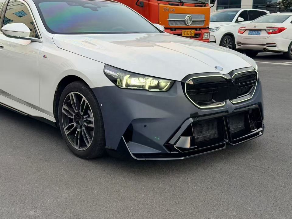Upgrade to the M5 Style Bodykit Body Kit Front and Rear Bumper Sets and ...