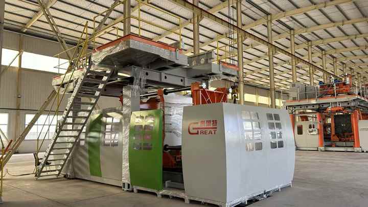 Automatic GT High Speed Hospital Bed Blow Molding Machine Makes Medical ...