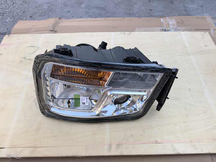 DZ96189722020 SHACMAN X3000 Headlamp Passenger Side Sinotruk Headlight ...