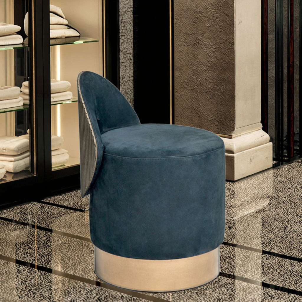 How to Choose the Best Velvet Luxury Chair: Buying Guide 2026