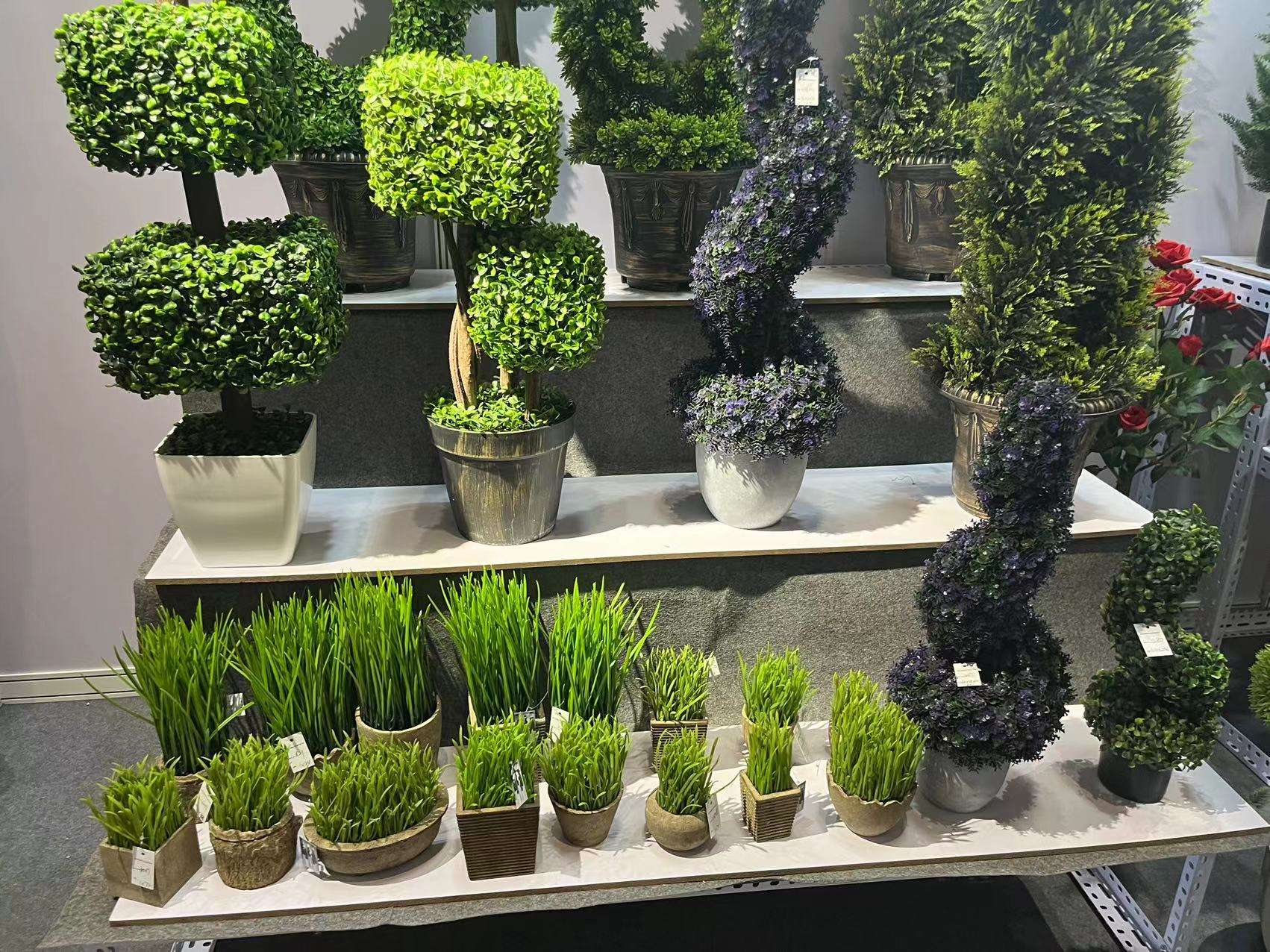 How to Choose the Best Fake Box Plant for Your Space