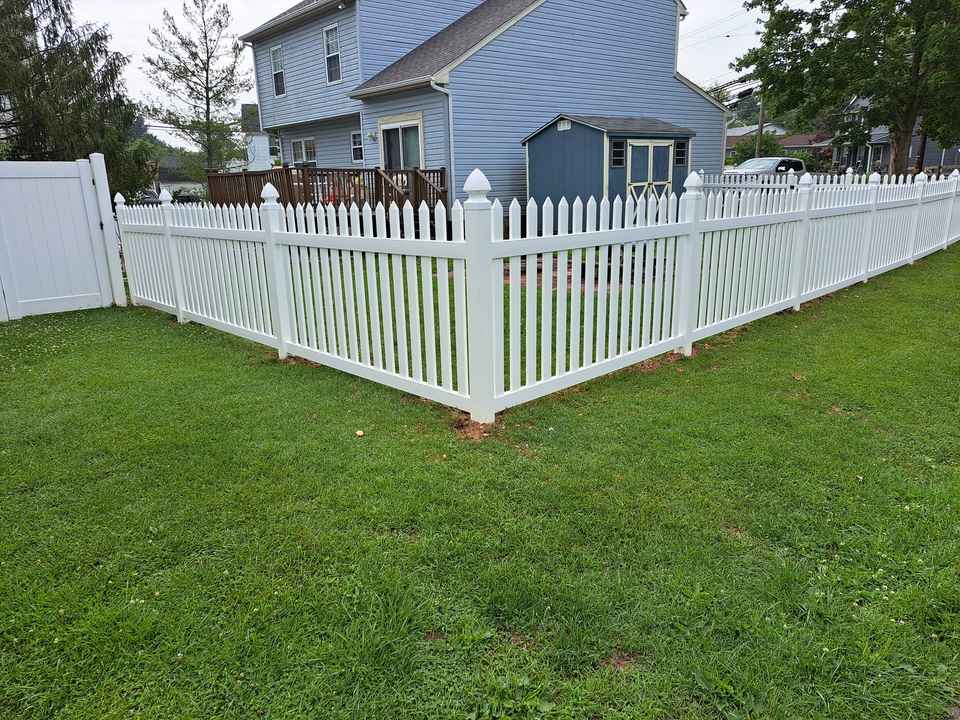 Fentech Plastic PVC Picket Fence Panel with Gate,Customize Scallop ...