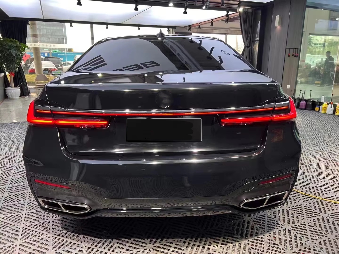 Upgrade Your BMW G11 Bodykit with Style & Confidence