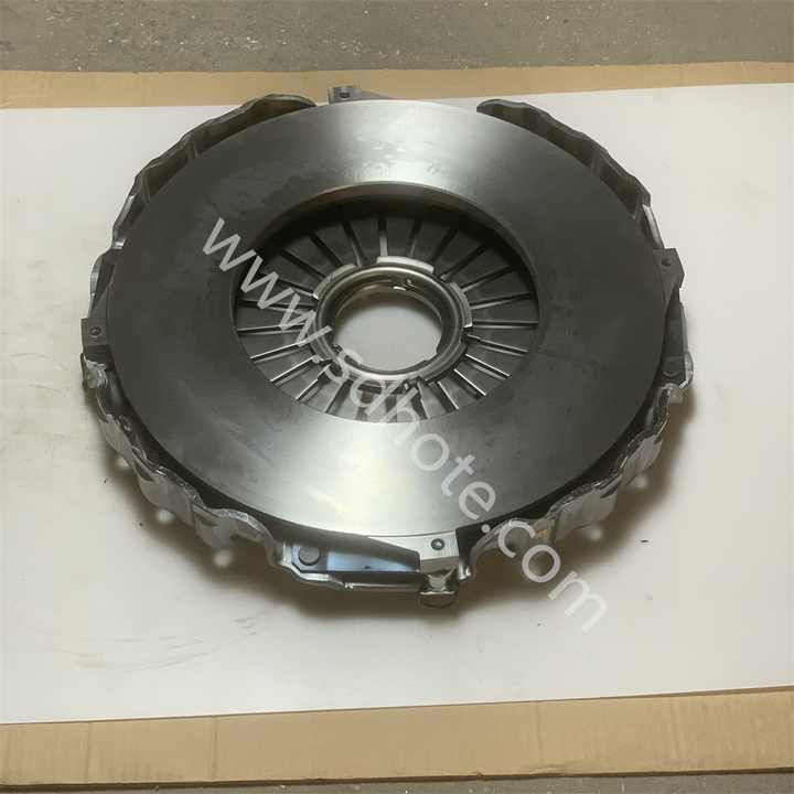 Sinotruk A7 Truck Clutch Pressure Plate AZ9921160200 Clutch Disc ...