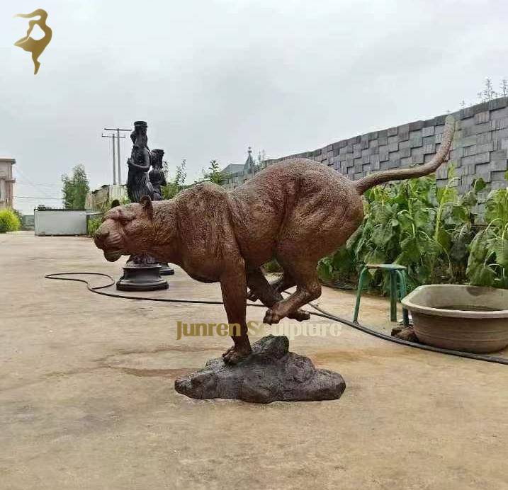 Timeless Elegance in life size mountain lion statue: Perfect for ...