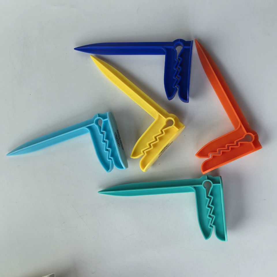 Beach Towel Fastener Clips Outdoor Beach Towel Anchor Stakes Clips ...