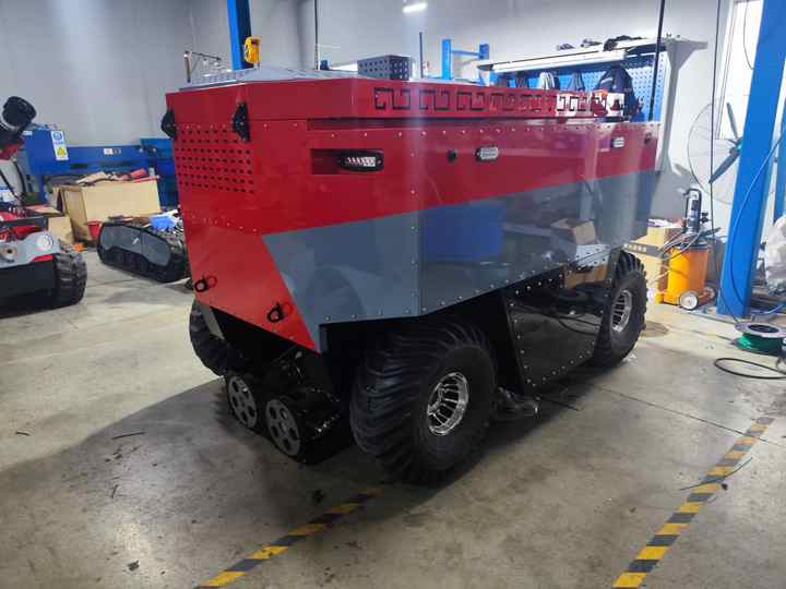 Factory Price Q2001 Manual Remote Control Climbing Uphill Amphibious ...