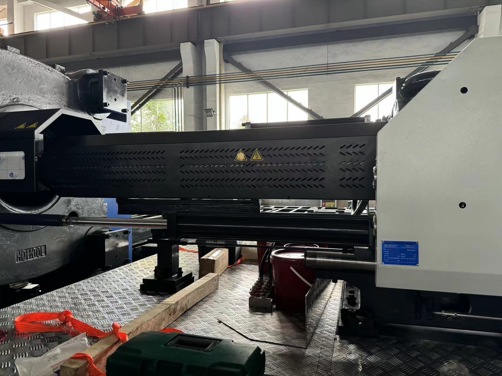 Efficient Helmet Cleaning Machines for Professional Use