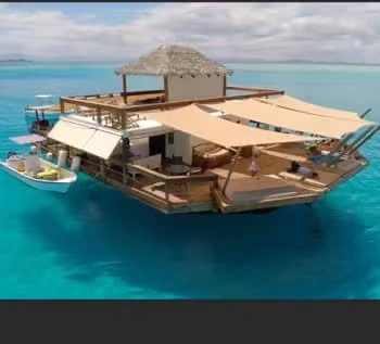 34ft Aluminum Glass House Pontoon Boat - Luxury & Comfort