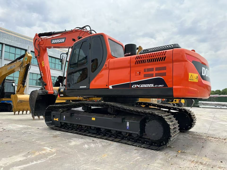 Original DOOSAN DX225LC DX225 Excavator Made in Korea Doosan Dx225lc-9c ...