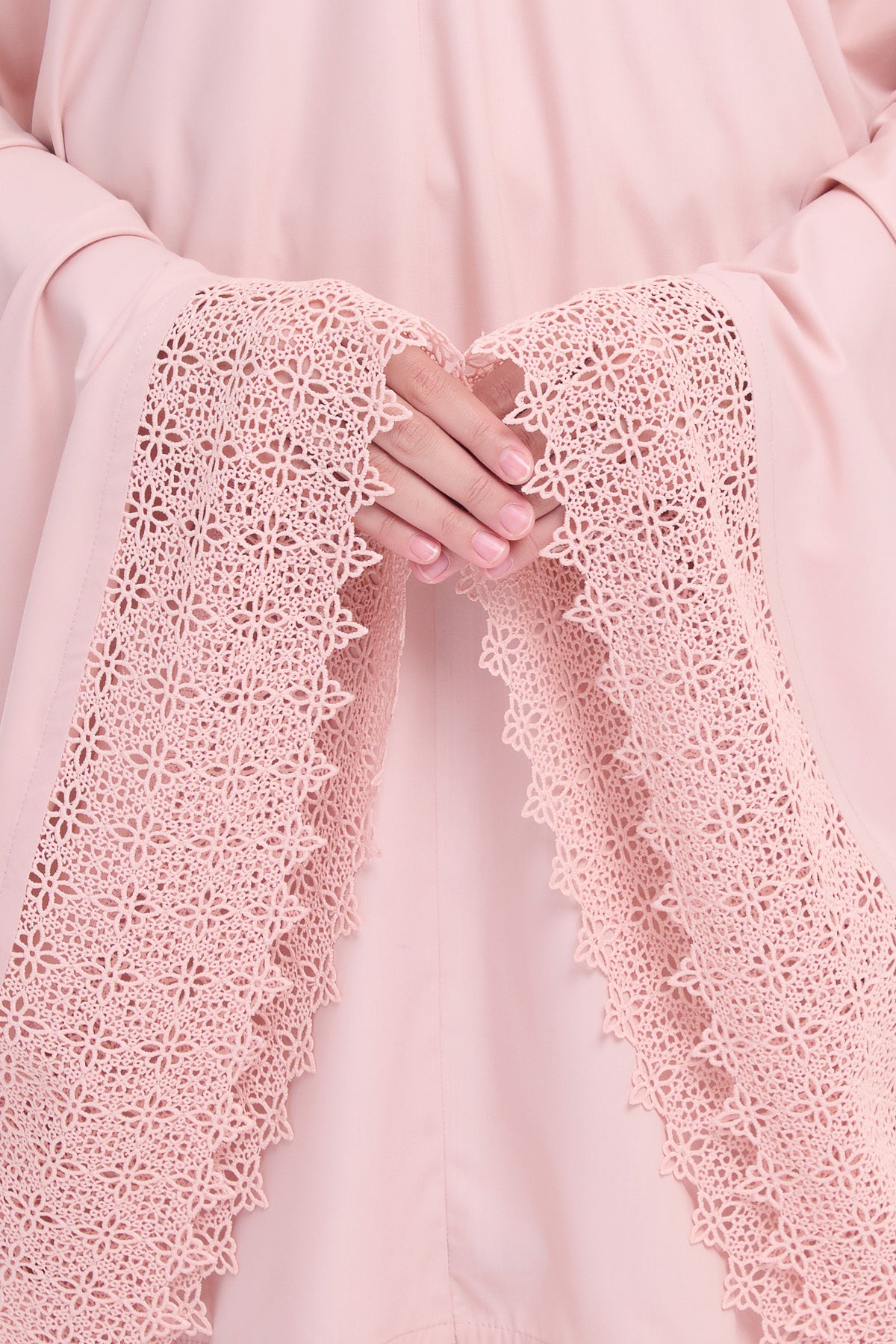 Timeless Elegance: Quality muslim c clothing for Global Buyers