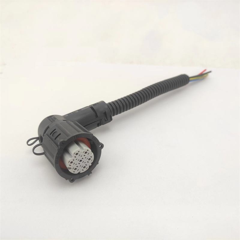 SINOTRUK SITRAK C7H G7 C9H Howo Truck Parts New Condition Headlamp Plug ...
