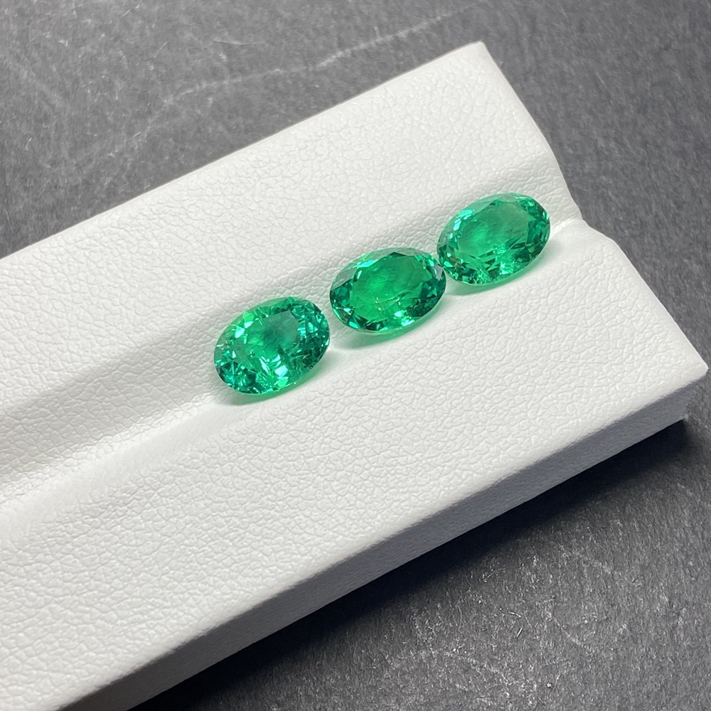10x12mm Oval Cut Green Synthetic Hydrothermal Colombian Emerald Stone ...