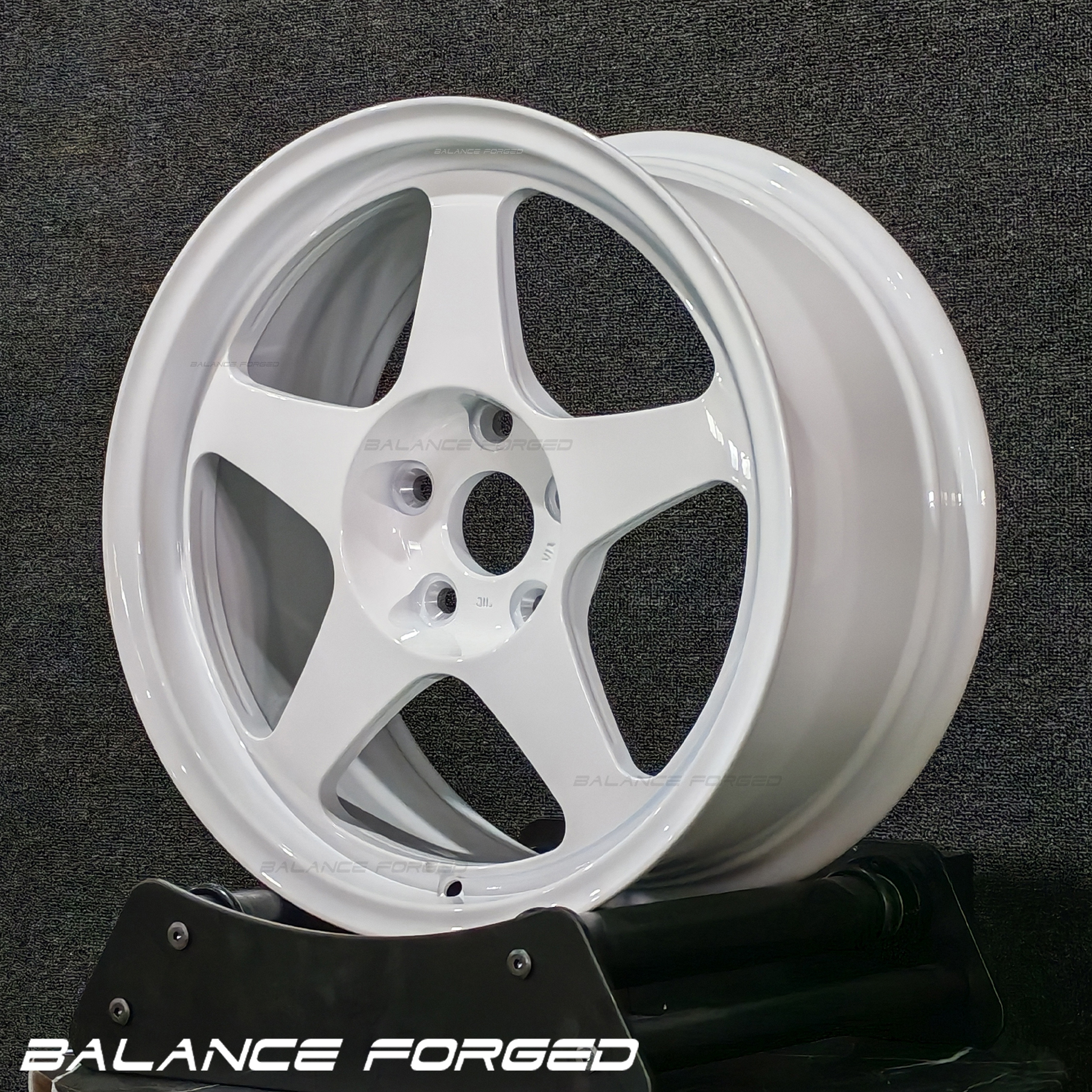 How to Choose the Best Regamaster 5x112 Wheel for Your Vehicle
