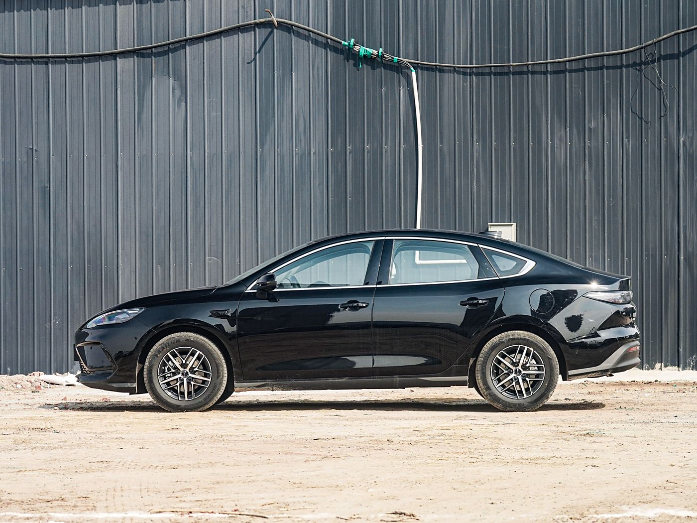 Discover Premium BYD Seal Sedan DMI Hybrid | BYD