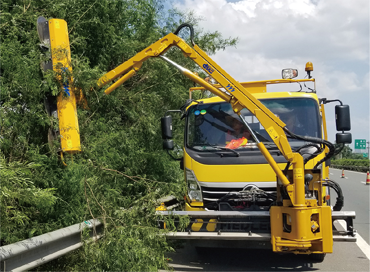 Xcmg Road Landscaping Machinery Green Comprehensive Maintenance Vehicle ...
