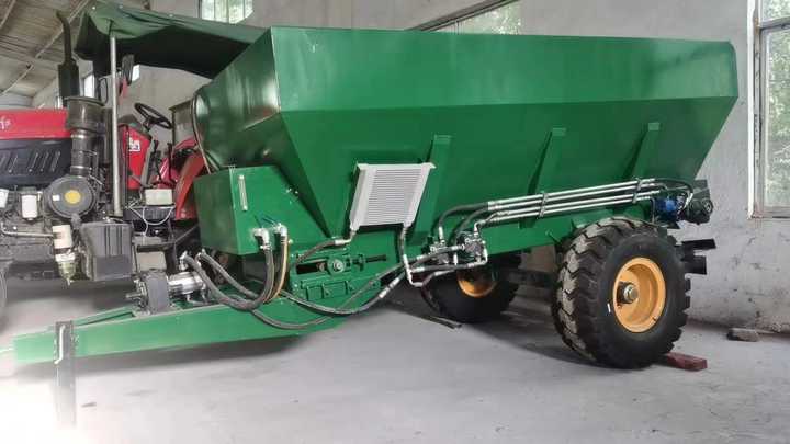 High Performance Fertilizer Spreader - Efficient & Durable