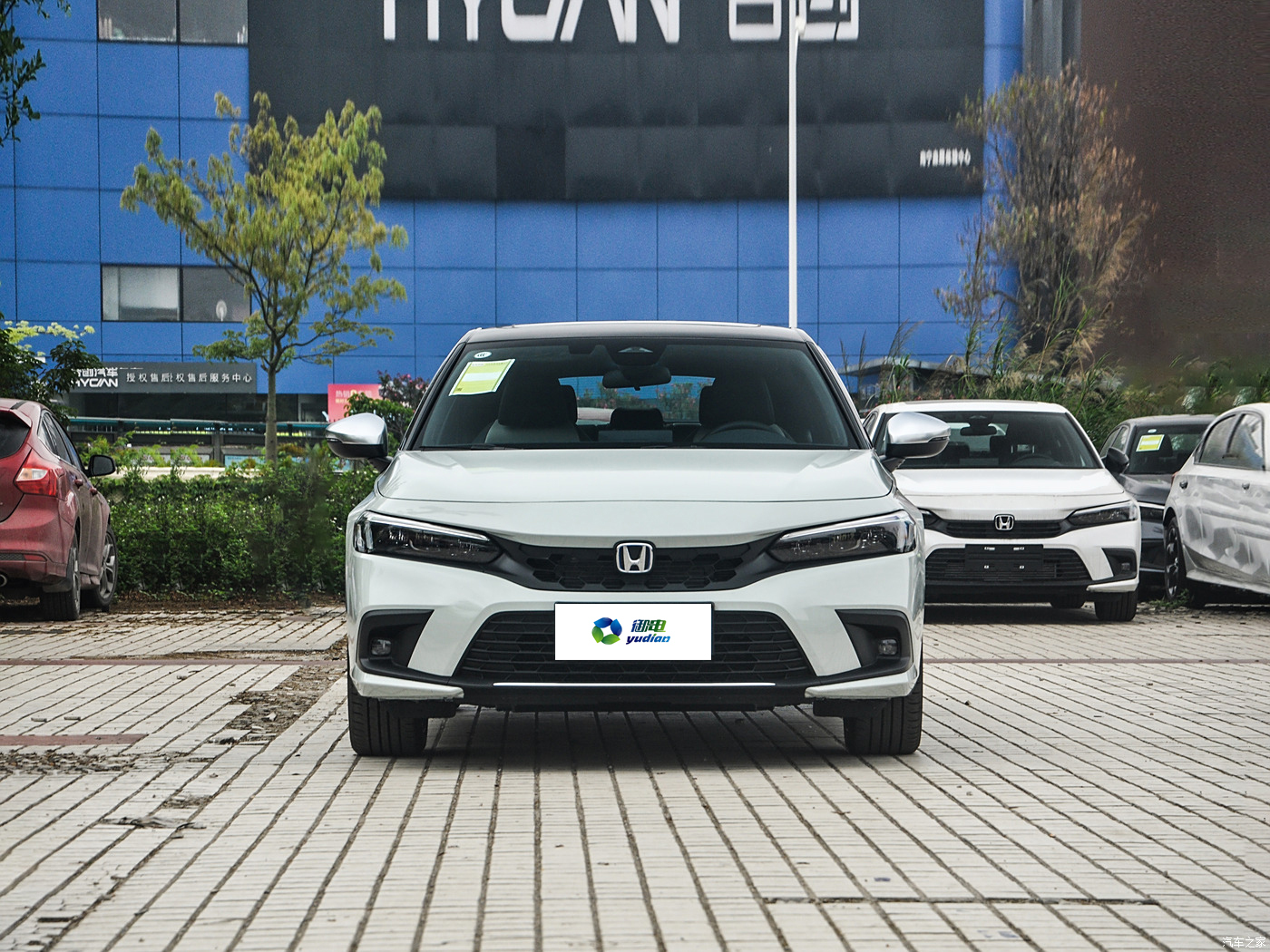 2025 Electric Cars - AWD Hybrid SUV with R19 Tires