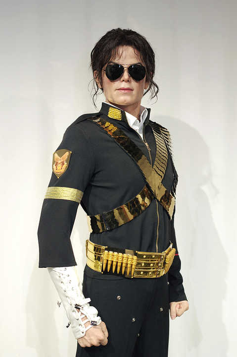 Lifelike Michael Jackson Life-size Resin Wax Sculpture - Customized OEM